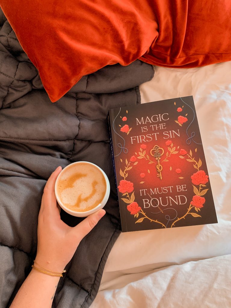 Book Review: Threadneedle by Cari Thomas - Jaye Rockett